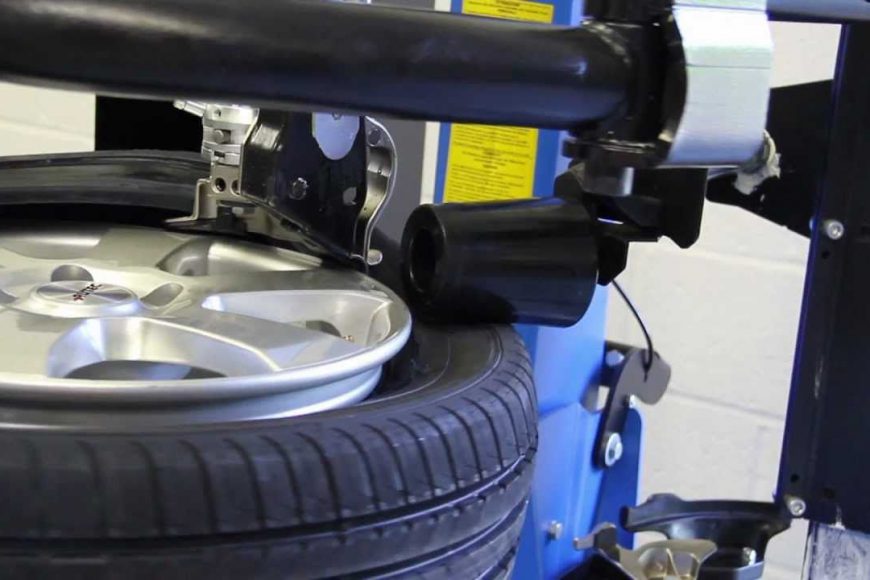 MOBILE BREAKDOWN SERVICE - Tyre Save Manchester